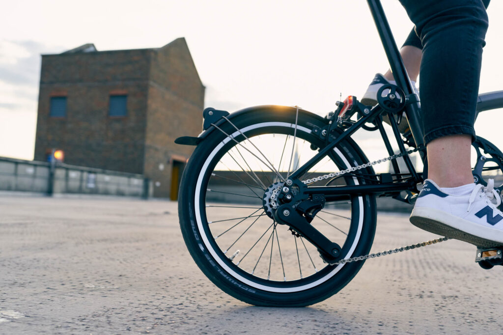 mi bicio | Bicicleta Plegable | Brompton P Line Explore Midnight Black Mid